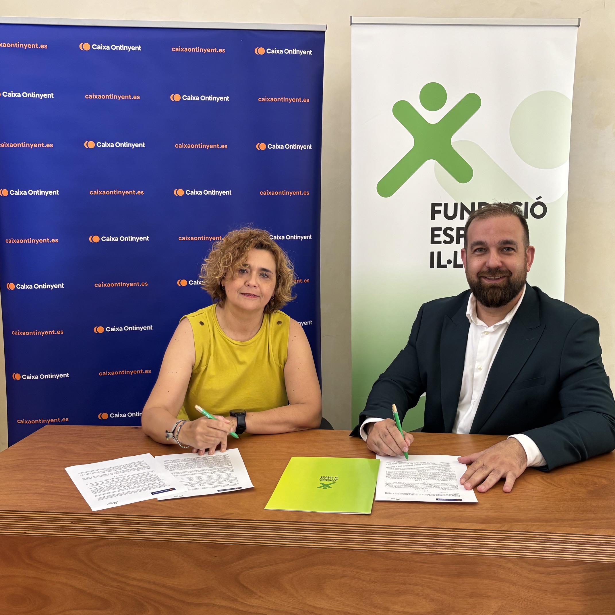 Caixa Ontinyent y la Fundació de l'Esport Il·licità sellan una alianza ...